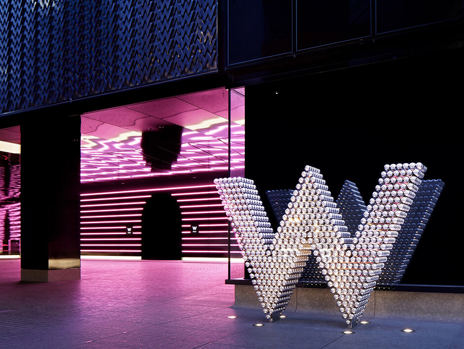 LEXUS LUXURY HOTEL COLLECTION・遊び心あふれるデザイン空間で思い切り楽しむアーバンライクなホテルステイ『W大阪 ...